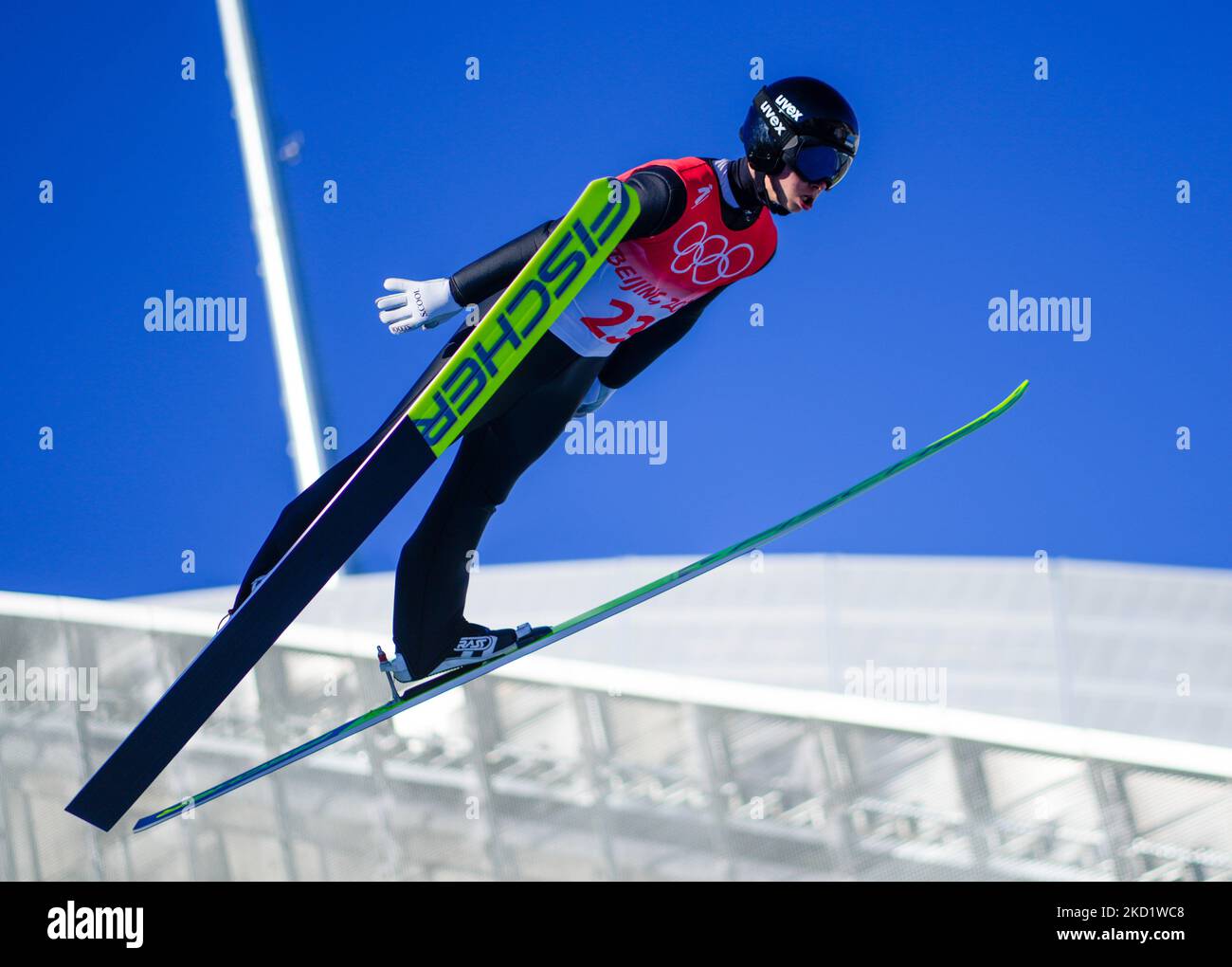 Artti Aigro aus Estland beim Skisprung bei den Olympischen ...