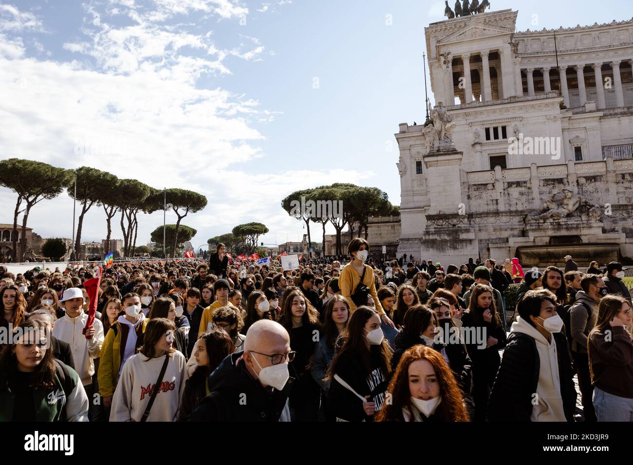 Demonstration gegen Krieg und Frieden zur Unterstützung des ...