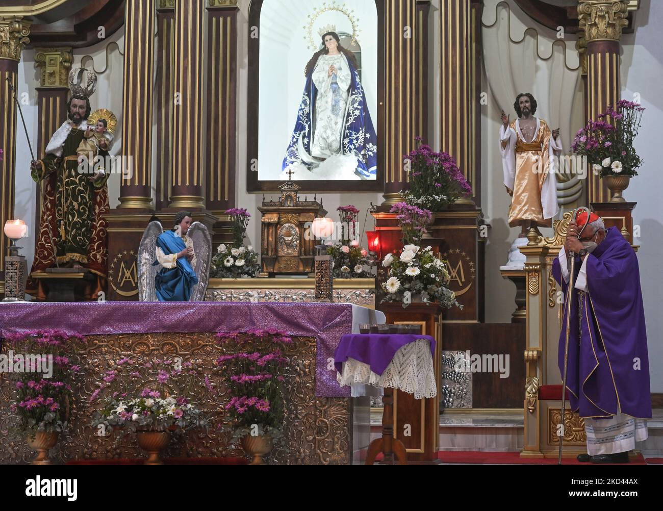 Kardinal Álvaro Ramazzini leitet die Feier des Aschermittwochs in der ...