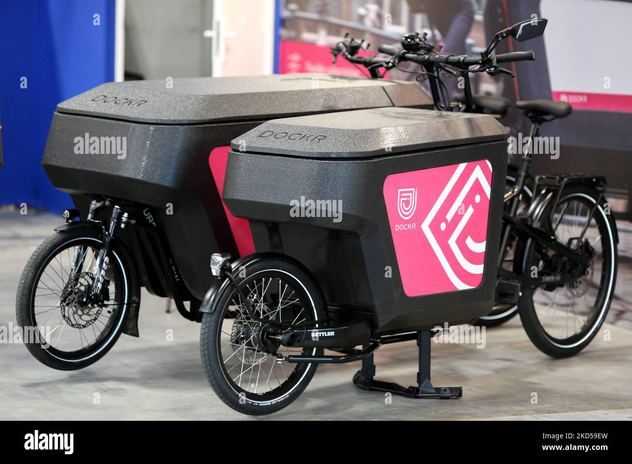 Neue elektrisch angetriebene Fahrzeuge für die urbane Mobilität werden ...