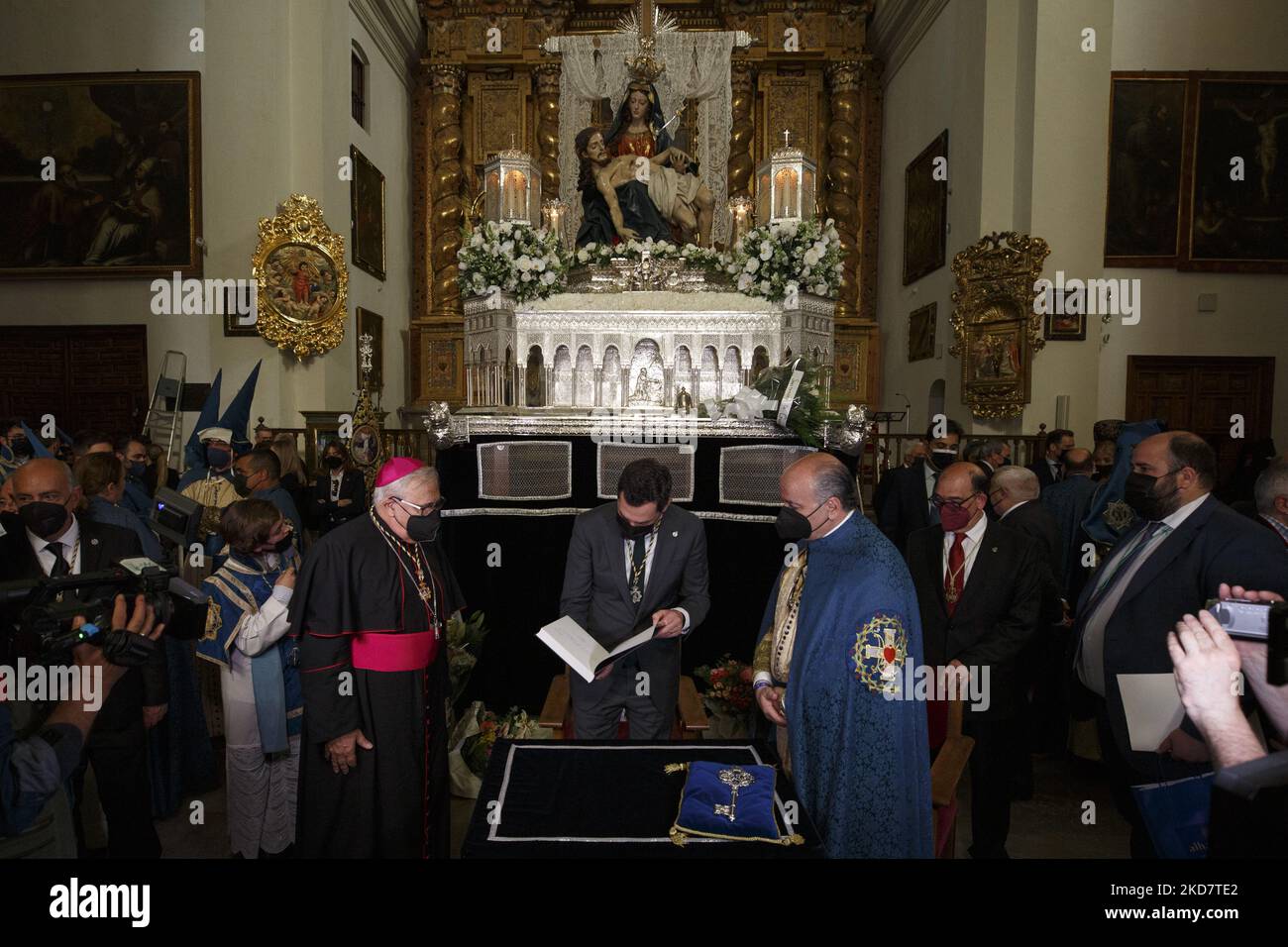 Der Präsident der Junta de Andalucia besucht die Bruderschaft Santa ...
