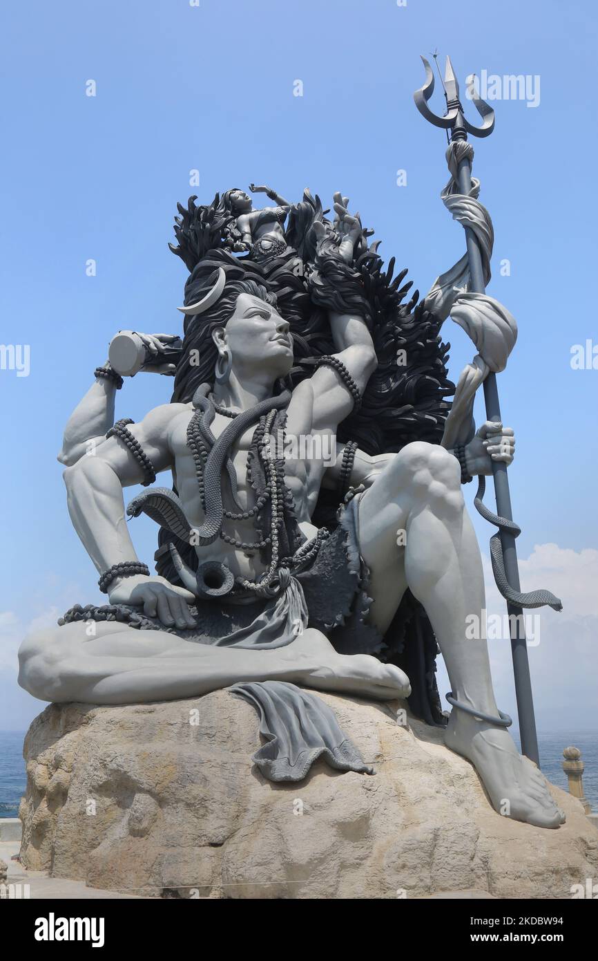 Azhimala shiva tempel -Fotos und -Bildmaterial in hoher Auflösung – Alamy