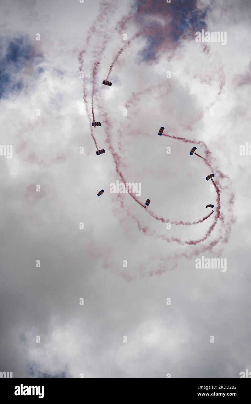 Die Royal Air Force (RAF) Falcons stellt am 1. Juli 2022 in Northampton ...