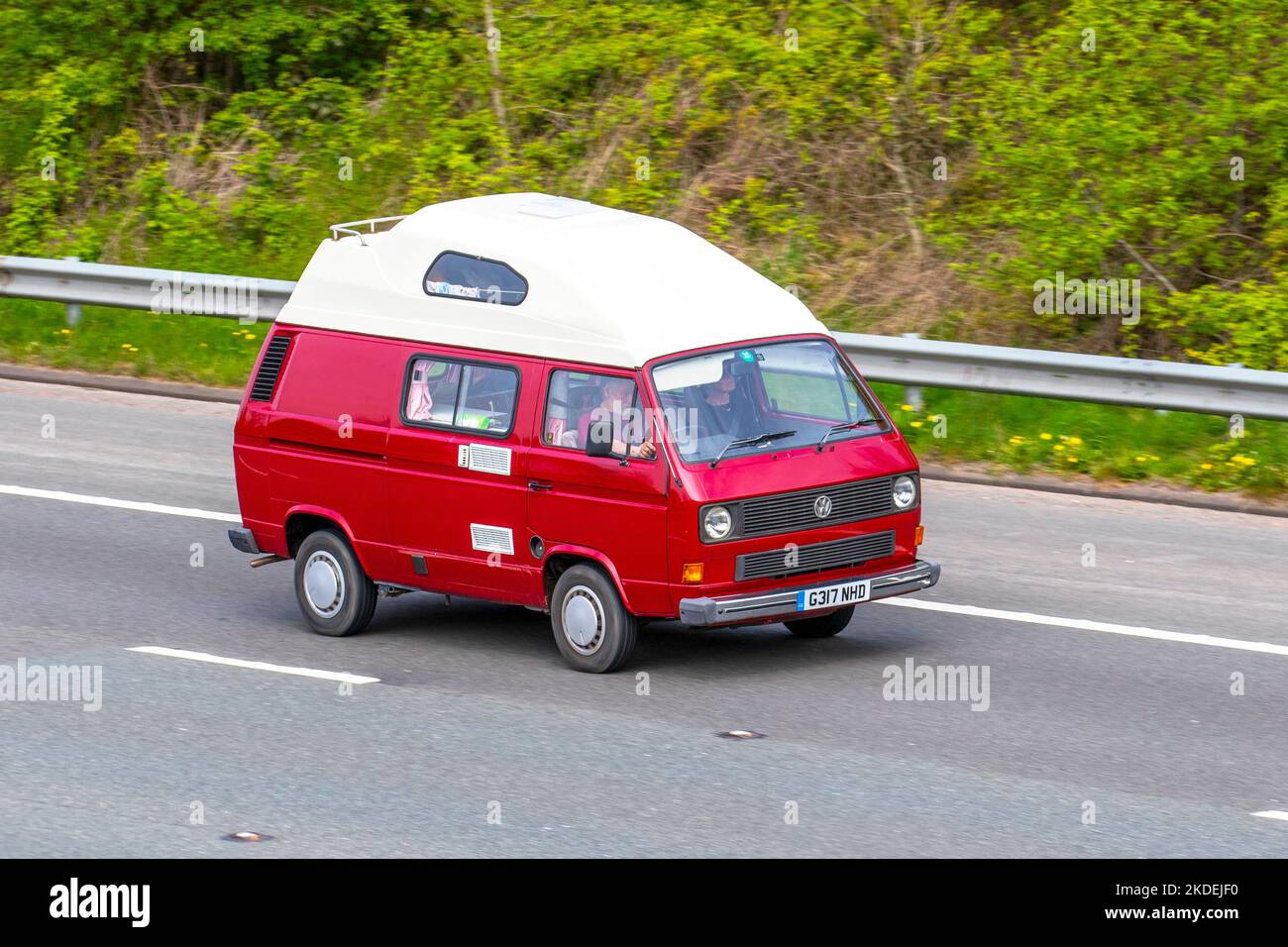 1990, 90s 90er VW Volkswagen Transporter 78Psd rot LCV Minibus ...