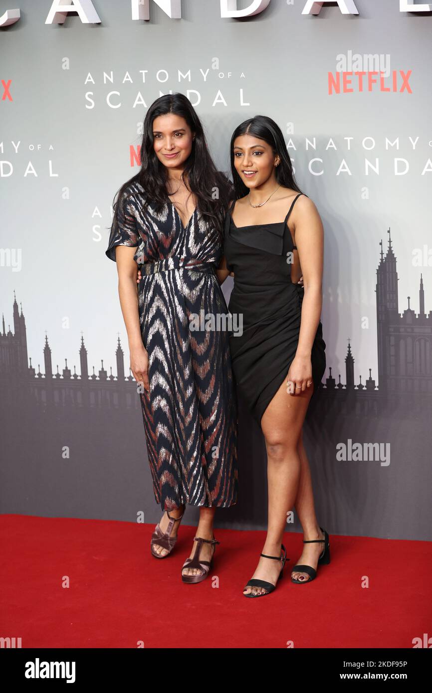 Shelly Conn und Charithra Chandran besuchen die Weltpremiere von ...
