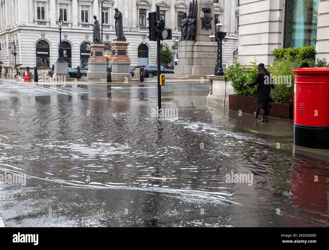 Hochwasser im zentrum von london -Fotos und -Bildmaterial in hoher ...