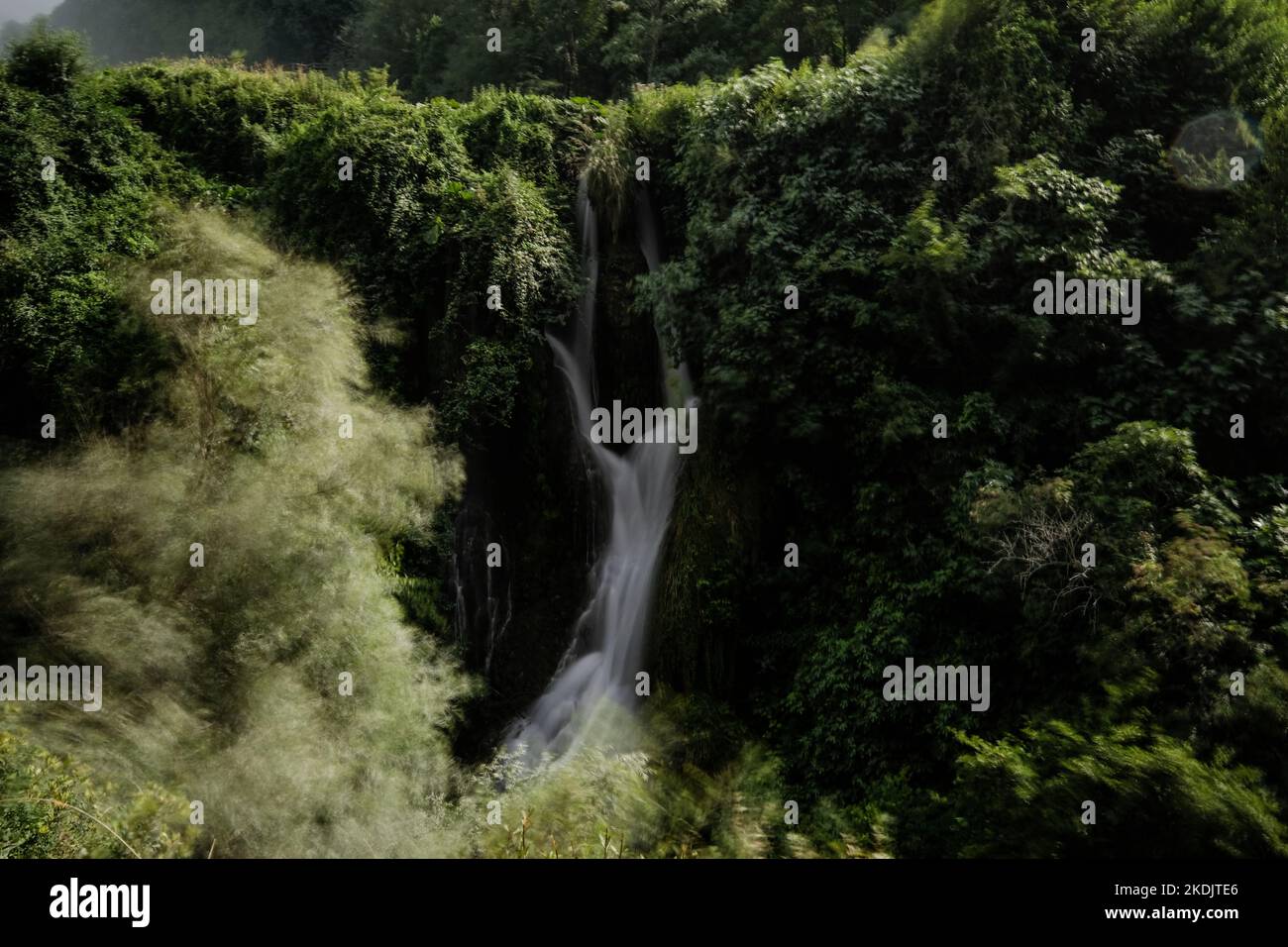 Cascate cascate cascate cascate cascate -Fotos und -Bildmaterial in ...
