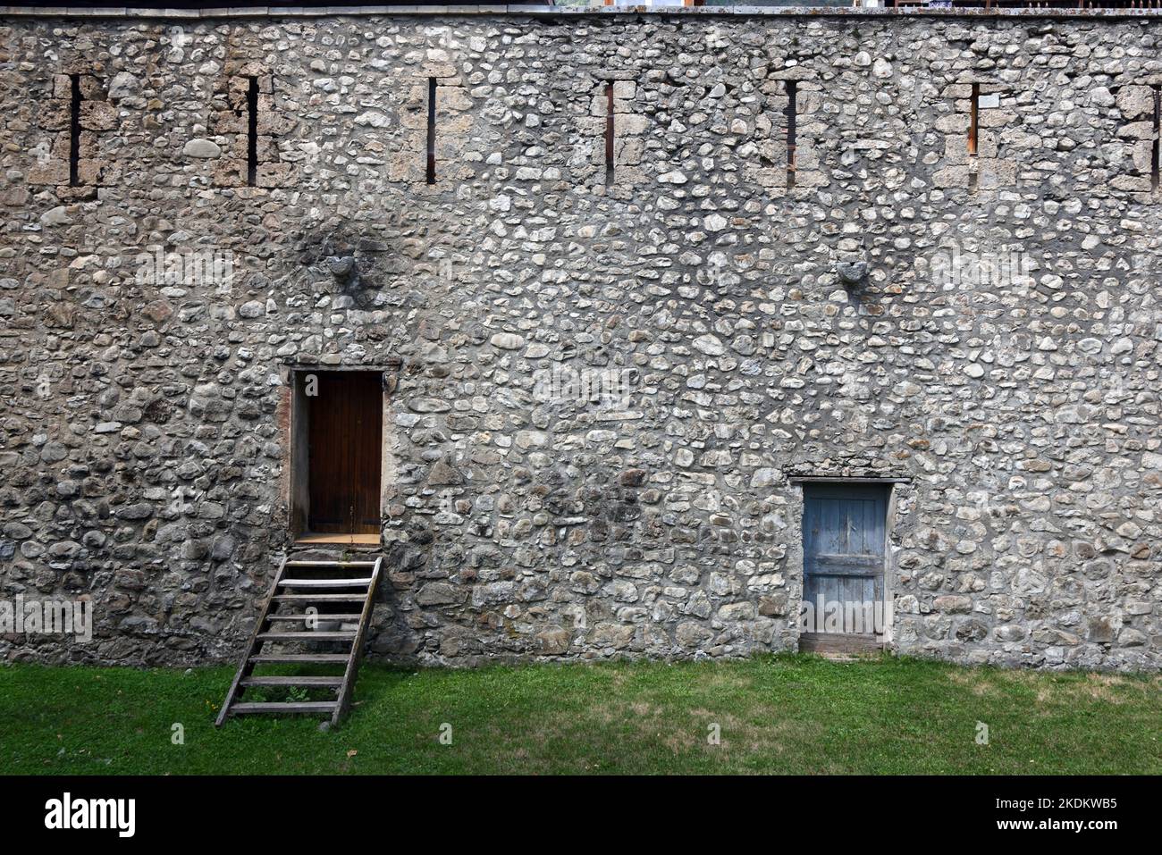 Arrow slits -Fotos und -Bildmaterial in hoher Auflösung – Alamy