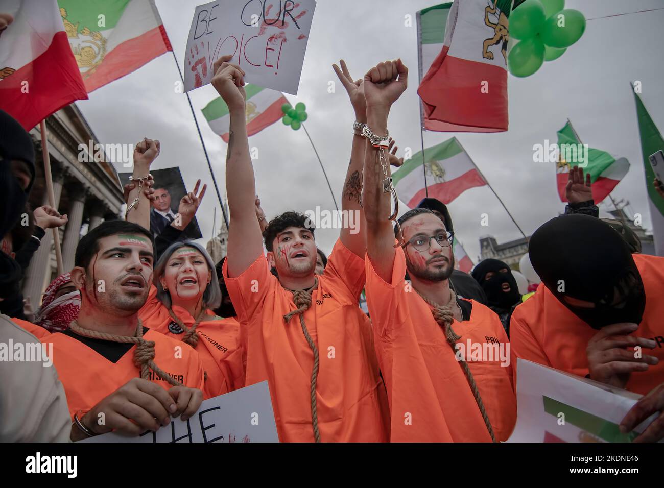 Frau, Leben, Freiheit“: Der Londoner Protest gegen den Iran zieht ...