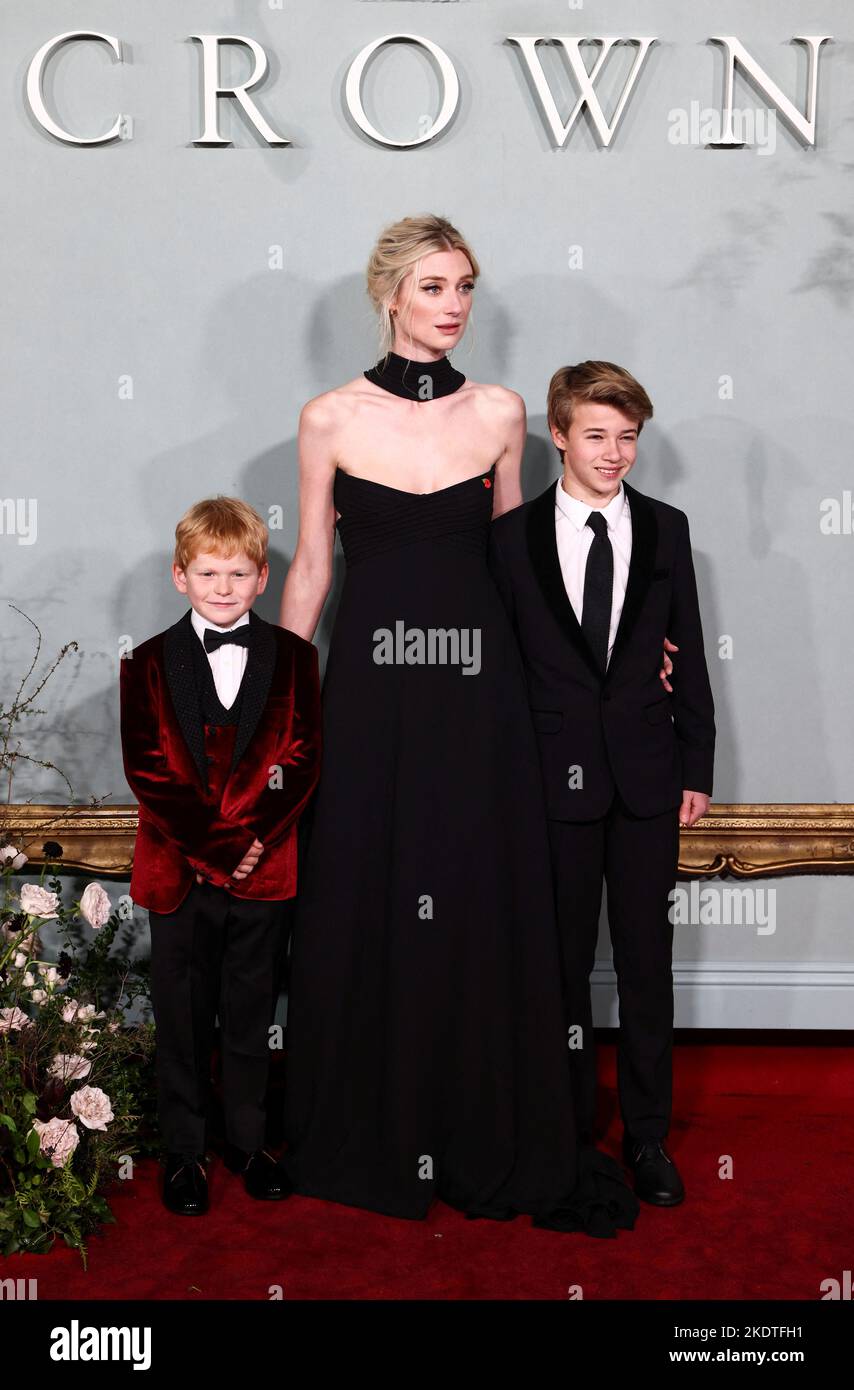 Die Darstellerinnen Elizabeth Debicki, Timothee Sambor und Teddy Hawley ...