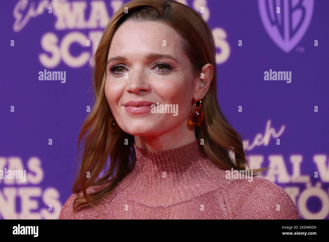 Stilvolle Karoline Herfurth Neuer Film 2022 Bild