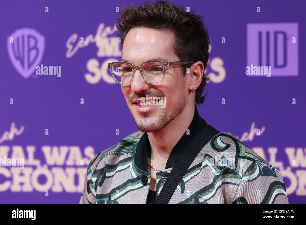 11/08/2022, Berlin, Deutschland, Nico Stank besucht die Weltpremiere ...