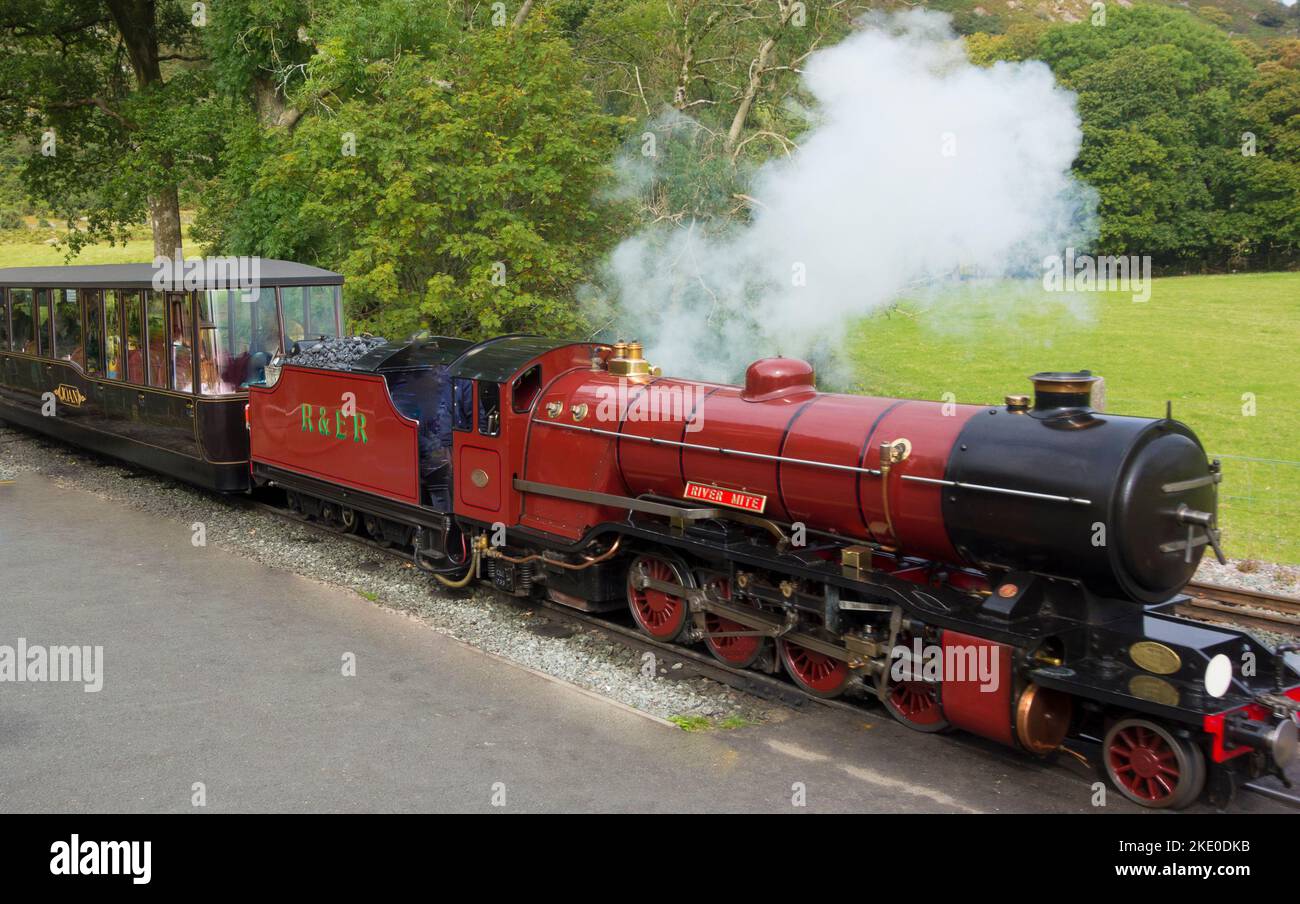 Dampflokomotive „River Mite“ am Bahnhof Dalegarth auf der Ravenglass ...
