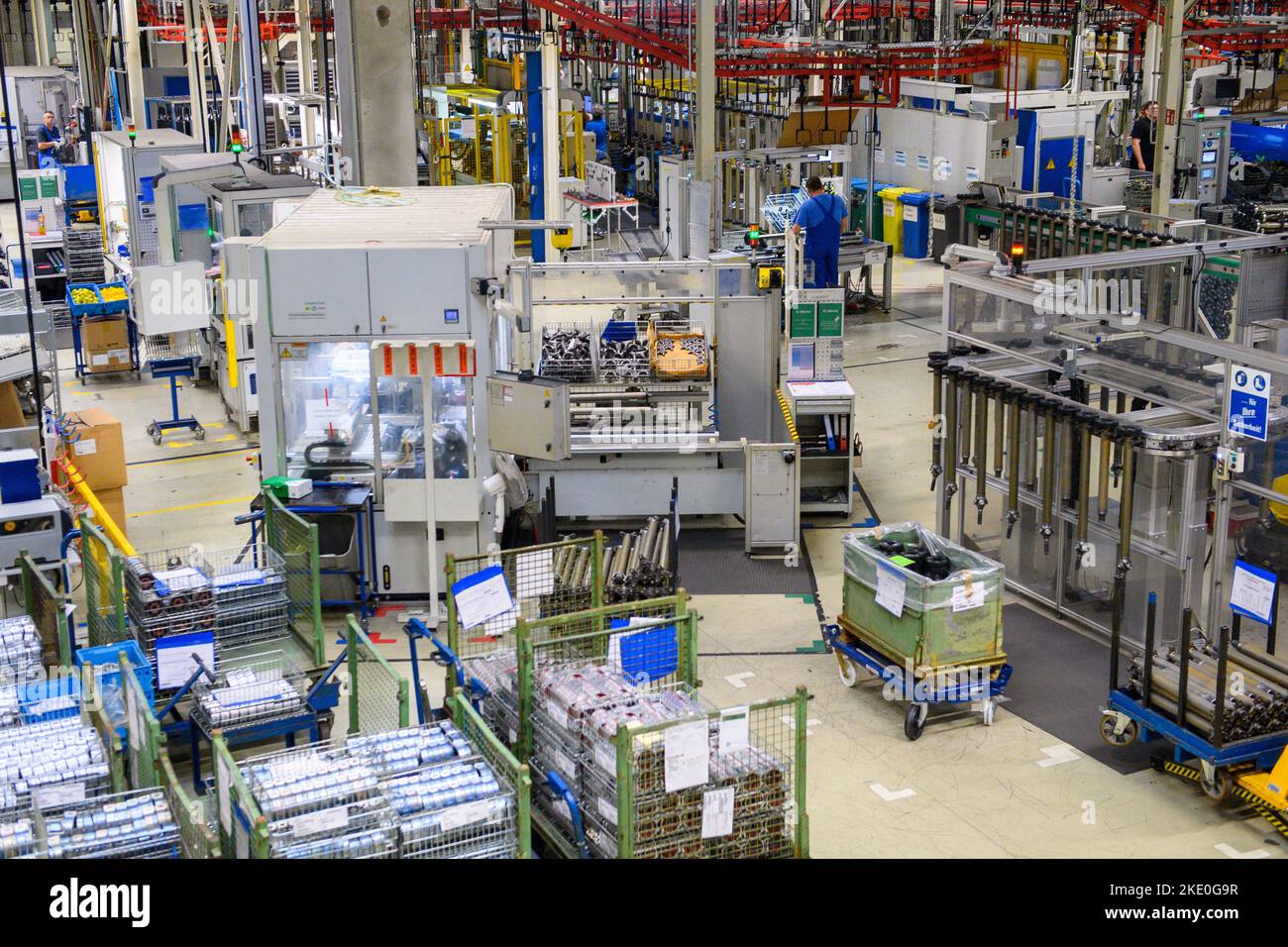 Haldensleben, Deutschland. 09.. November 2022. Die Produktionshalle des IFA-Unternehmens am ...