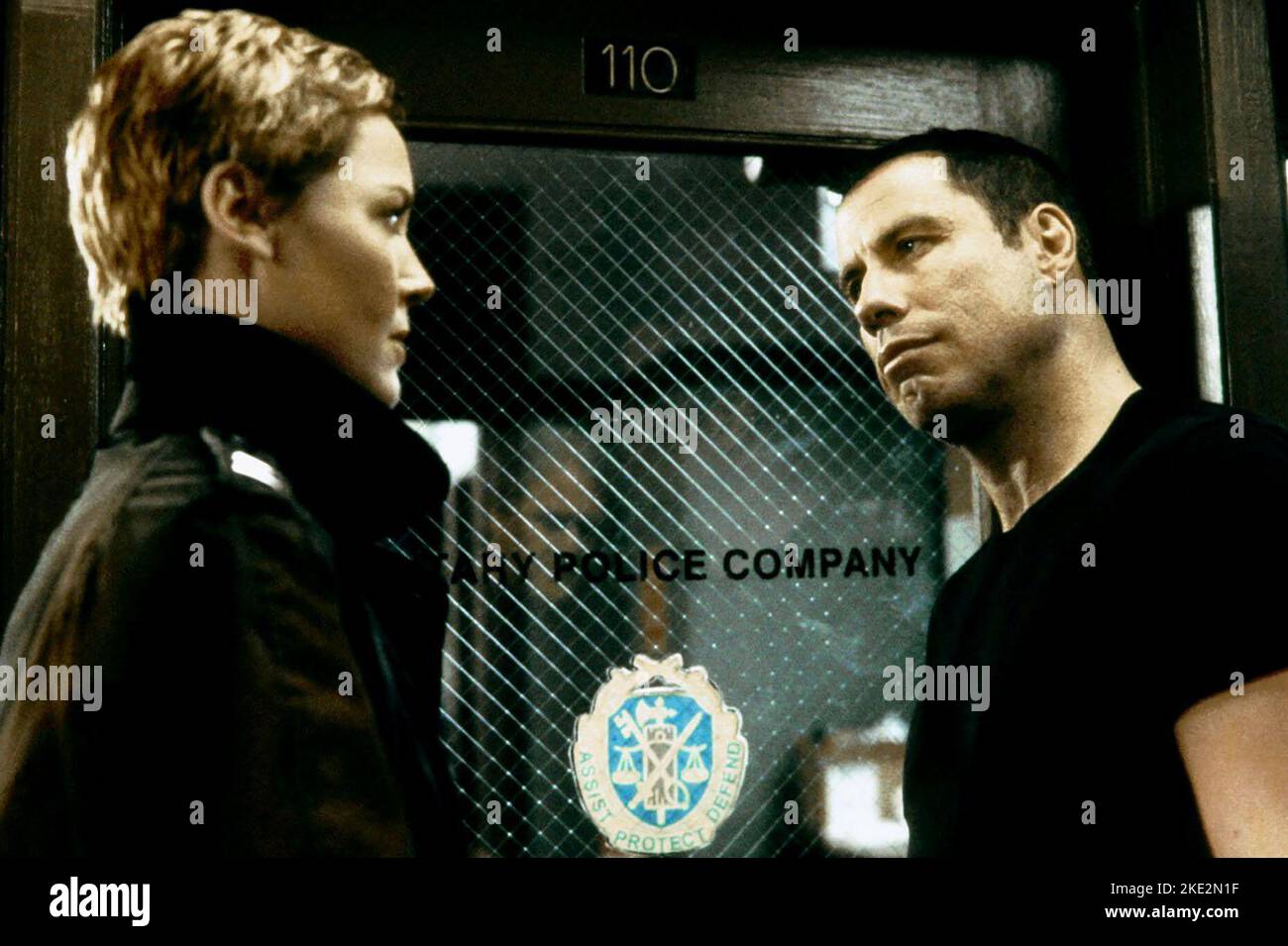 Basic 2003 john travolta -Fotos und -Bildmaterial in hoher Auflösung – Alamy