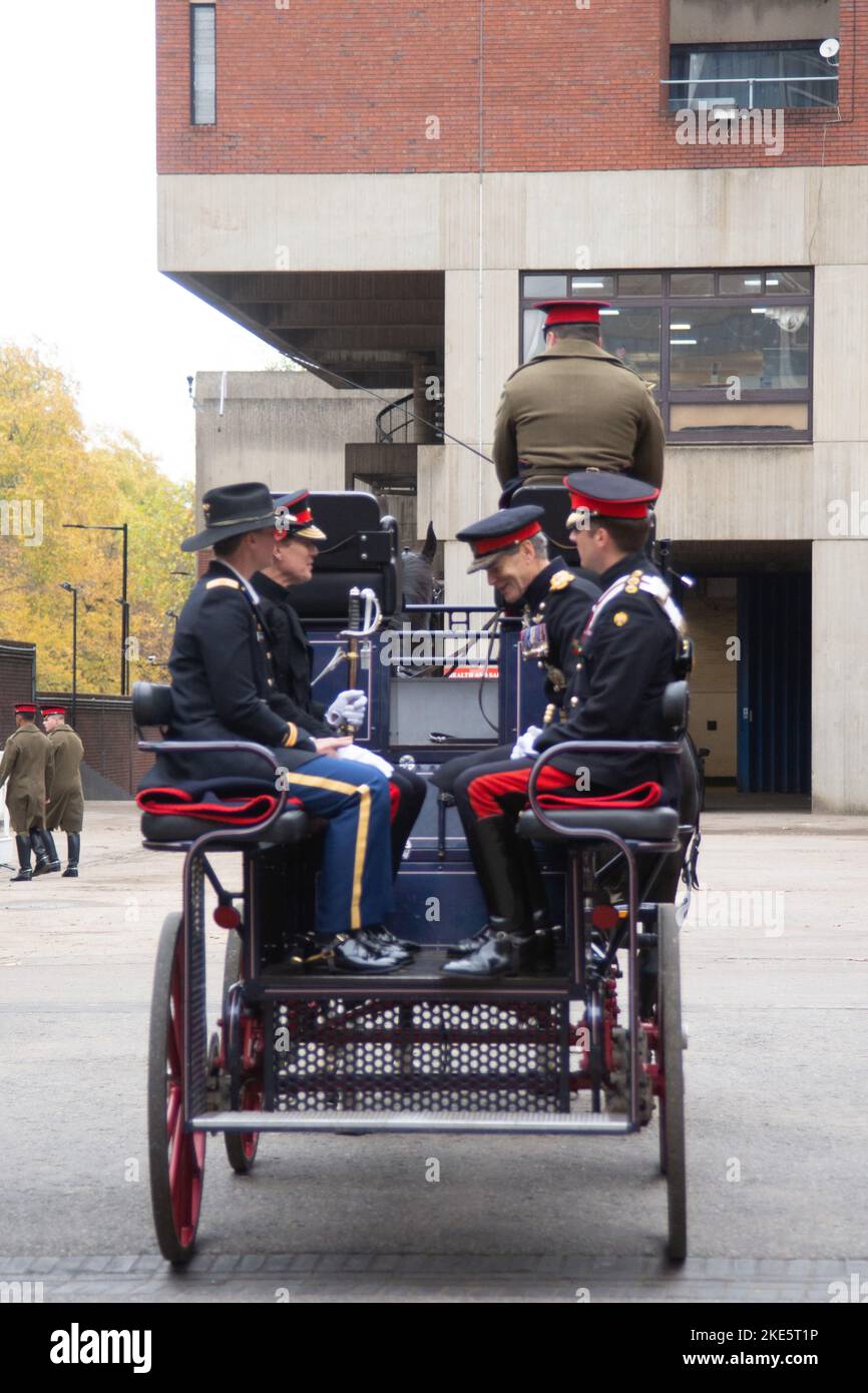 Knightsbridge school -Fotos und -Bildmaterial in hoher Auflösung – Alamy