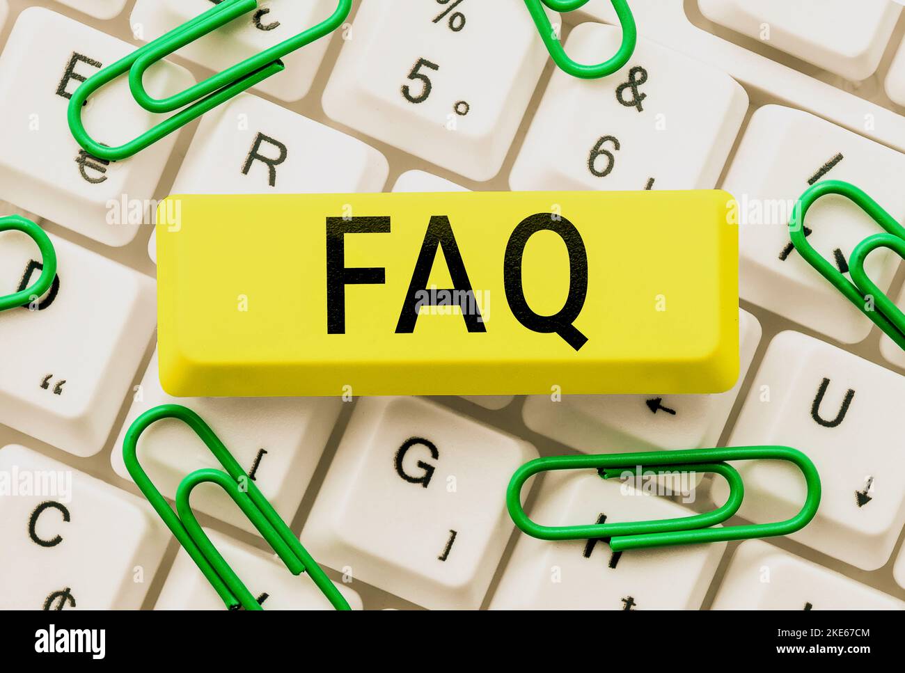 Schild mit FAQ. Business Approach Liste mit häufig gestellten Fragen ...