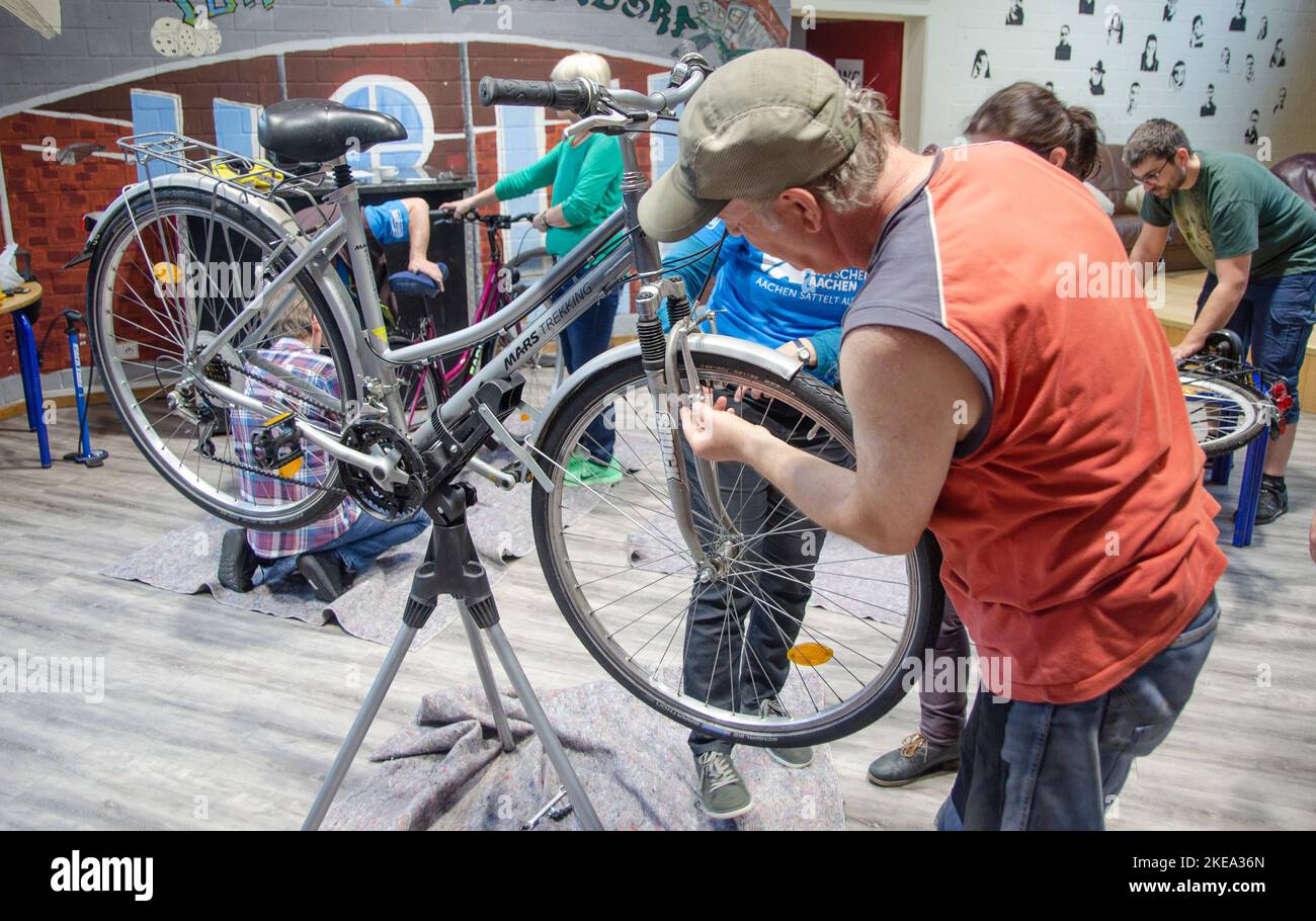 Anleitung zum werkstattaufbau -Fotos und -Bildmaterial in hoher ...