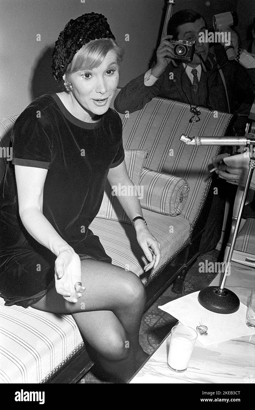 Susan Hampshire. CBE. Englische Schauspielerin geboren am 12. Mai 1937 ...