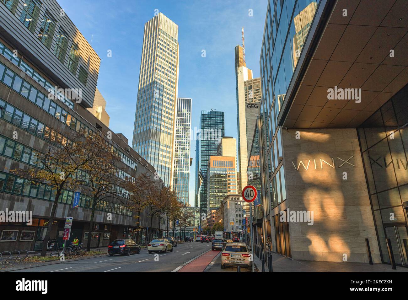 Frankfurt am Main, Deutschland - 17.. Oktober 2022: Straßen von ...