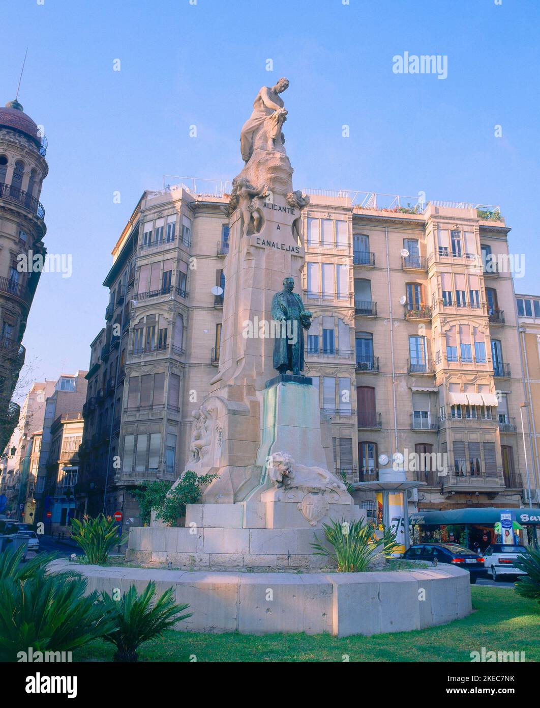 Monumento a jose canalejas -Fotos und -Bildmaterial in hoher Auflösung ...