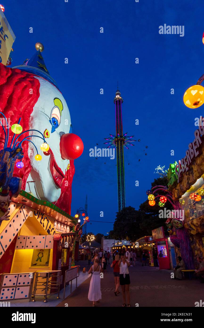 Wien vienna prater carousel praterturm -Fotos und -Bildmaterial in ...