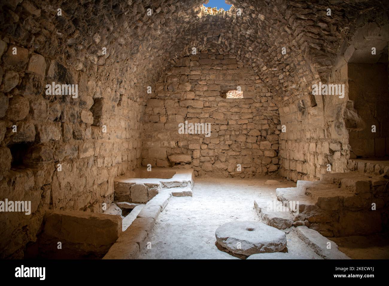 Mittelalterliche kreuzritterburg -Fotos und -Bildmaterial in hoher Auflösung – Alamy
