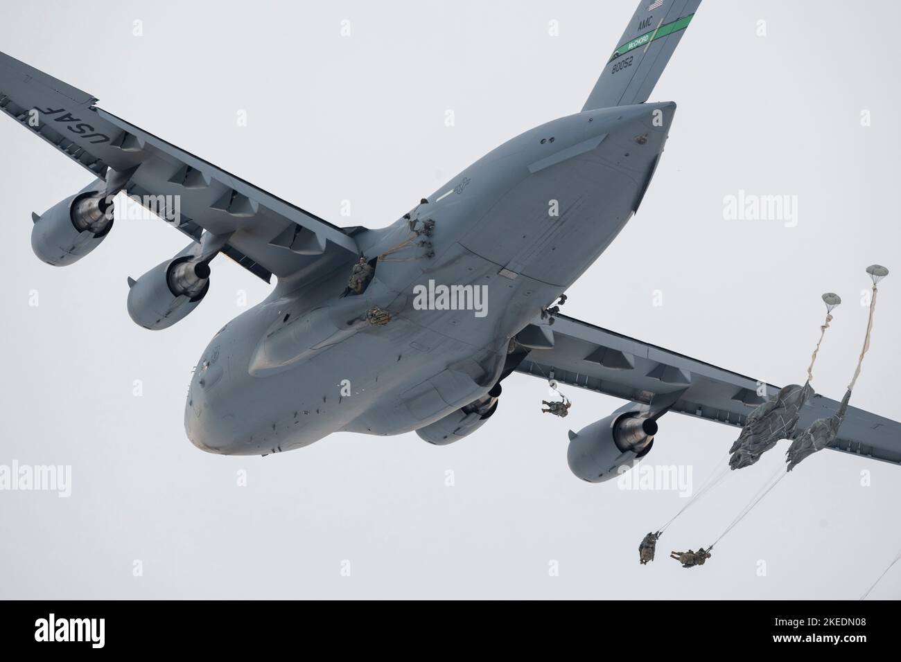 Fallschirmjäger der US-Armee, die dem Bataillon 2., dem Parachute Field ...