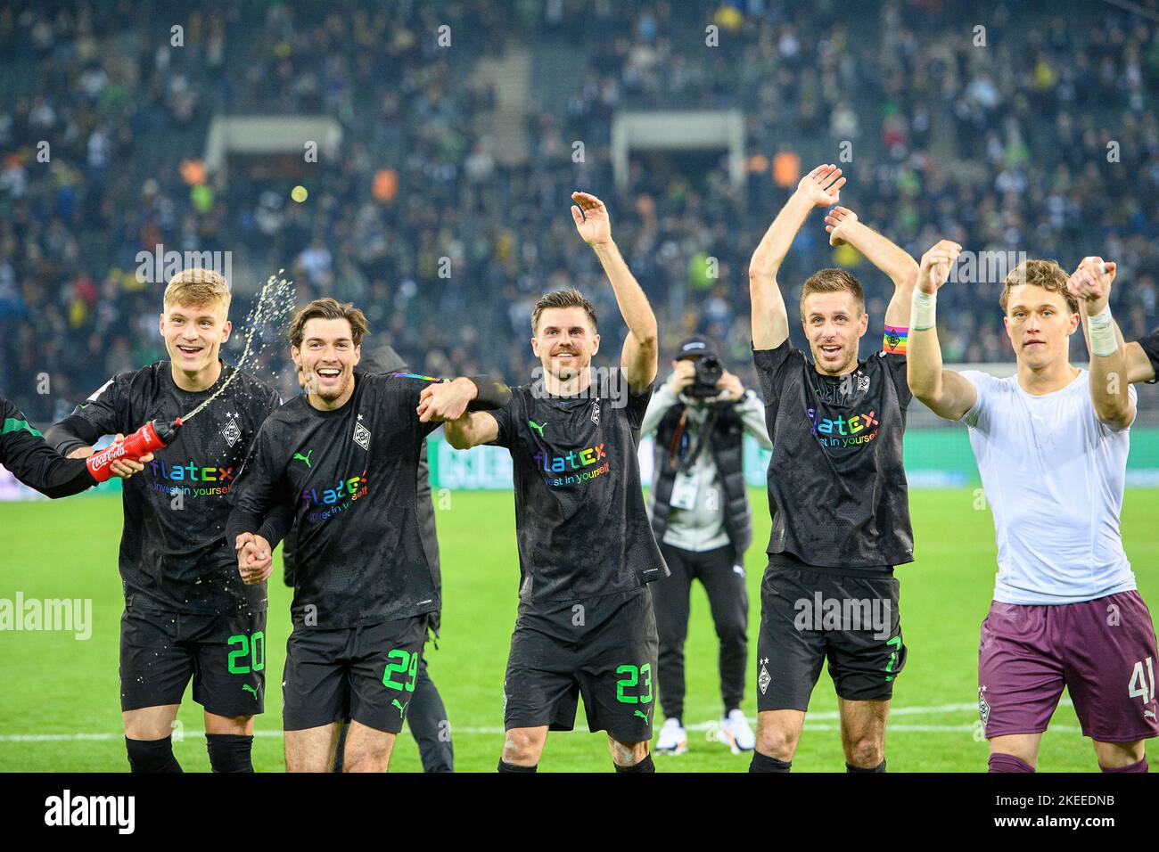 Finale Jubilierung MG, von links nach rechts Luca Netz (MG), Joe SCALLY ...