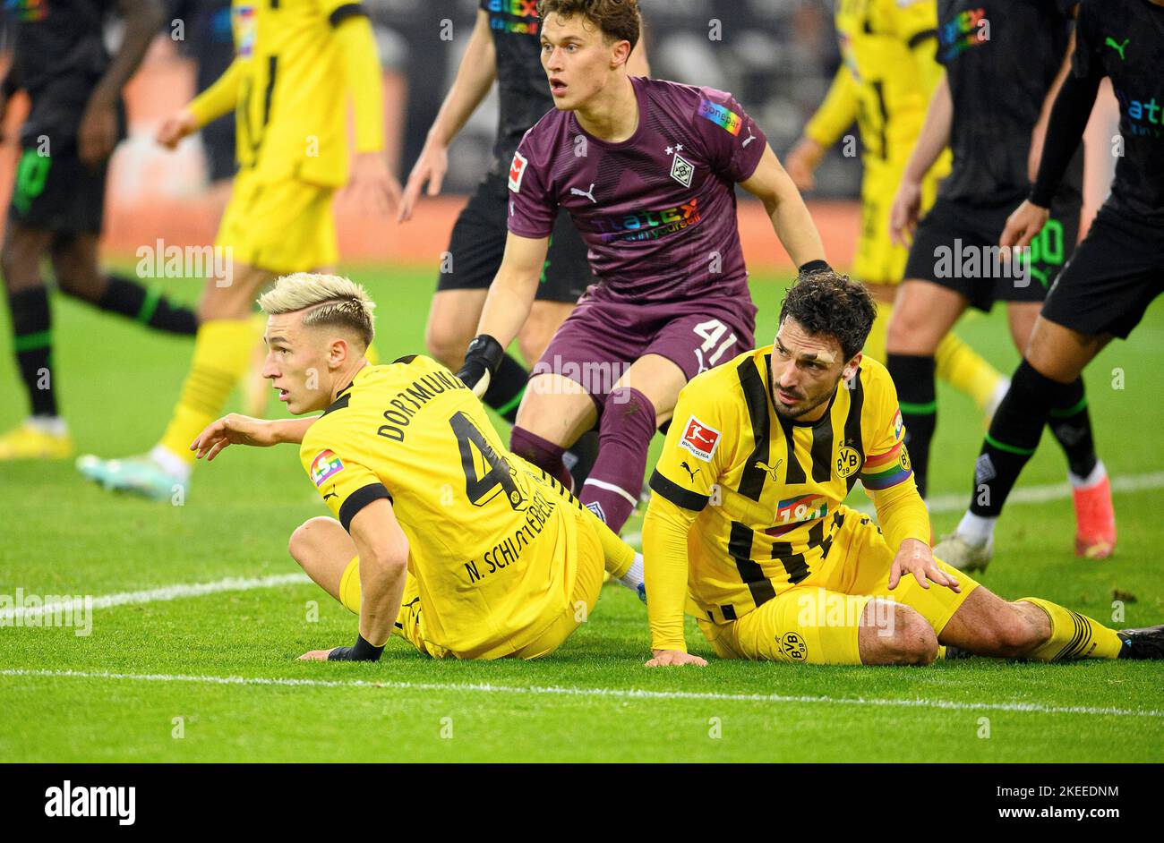 Von links nach rechts Nico SCHLOTTERBECK (DO), Mats HUMMELS (DO) sitzen ...