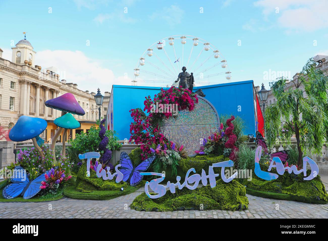 Allgemeine Ansicht bei der Eröffnungsparty für 'This Bright Land' im ...