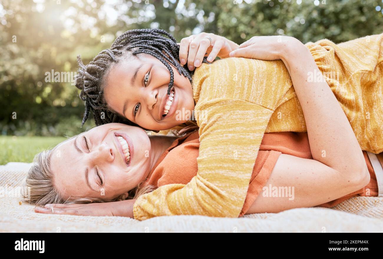 Familie mutter -Fotos und -Bildmaterial in hoher Auflösung – Alamy