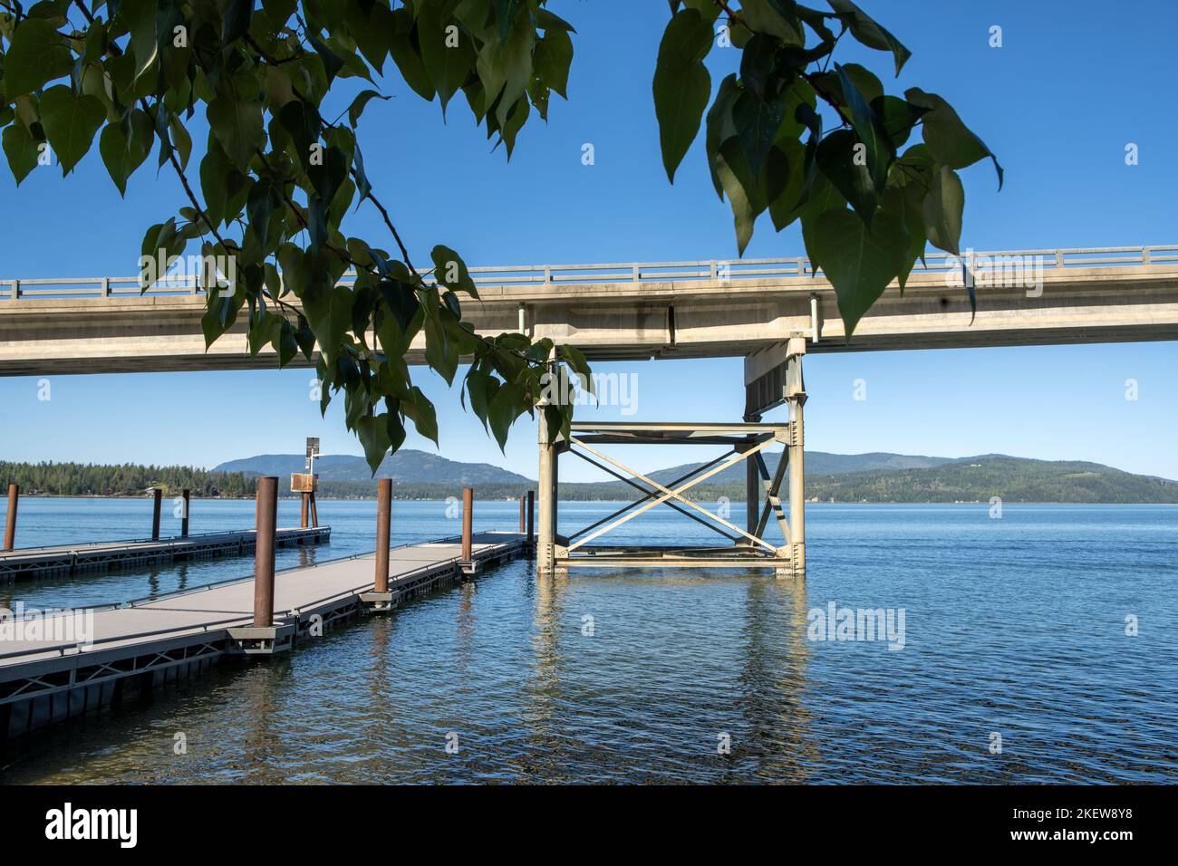 Der Idaho State Highway 200 ist der Scenic Byway, der durch Hope, Idaho ...