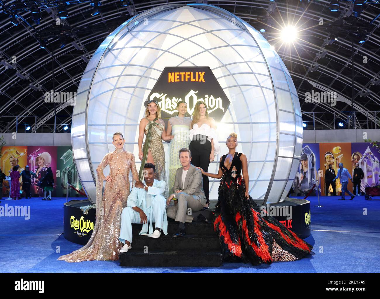 Besetzung Kate Hudson, Madelyn Cline, Jessica Henwick, Kathryn Hahn ...