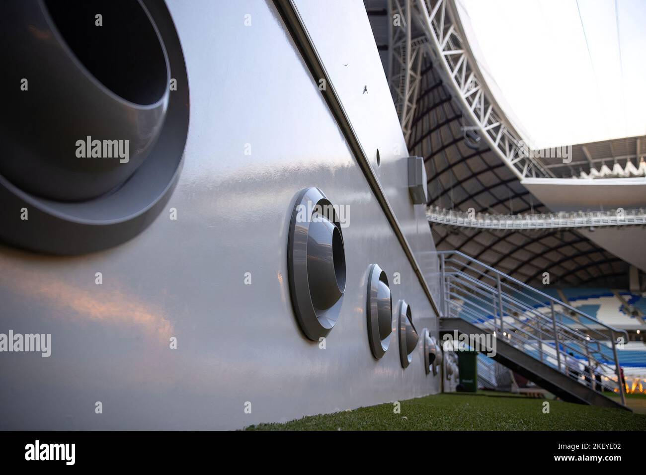Undated Foto von Klimaanlage oder Kühlsystem, im Al Janoub Stadion, in ...