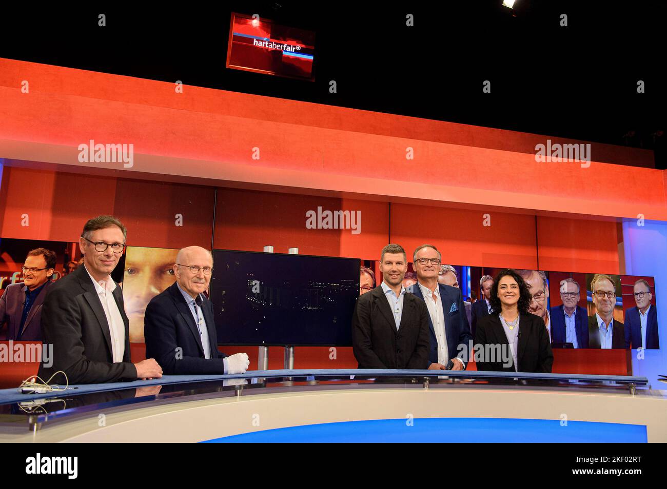 Steffen simon mediendirektor des deutschen fussball bundes dfb -Fotos ...