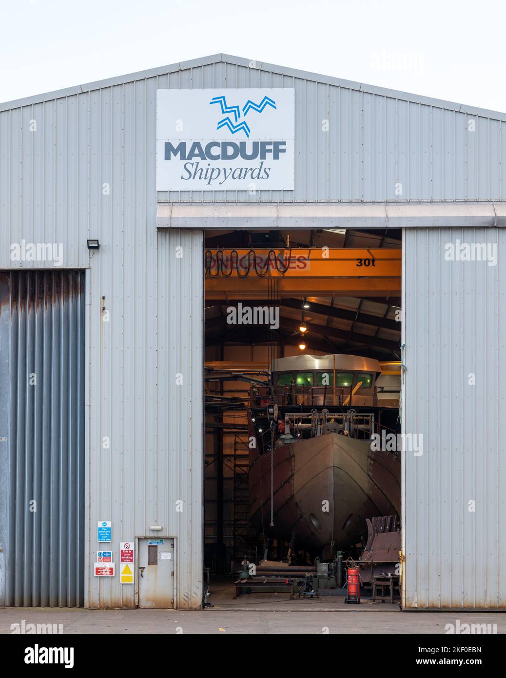 Shipyard macduff shipyards -Fotos und -Bildmaterial in hoher Auflösung ...