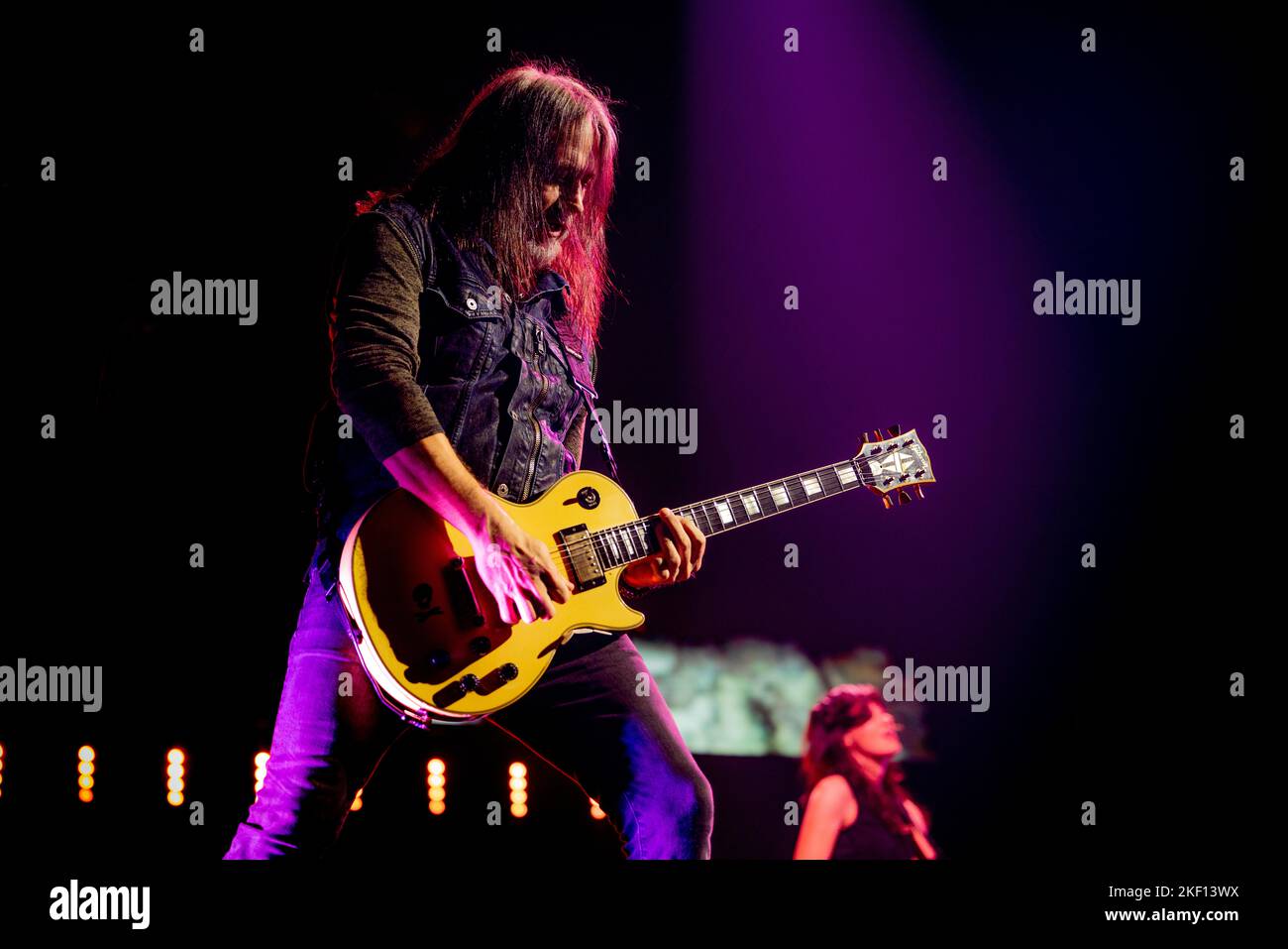 Evanescence Live Konzert im Mediolanum Forum in Assago Mailand Italien ...