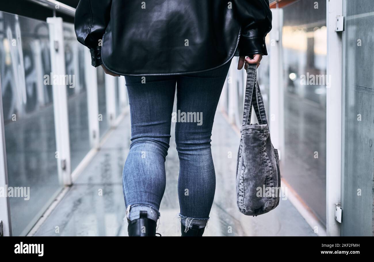 Bein von der seite -Fotos und -Bildmaterial in hoher Auflösung – Alamy