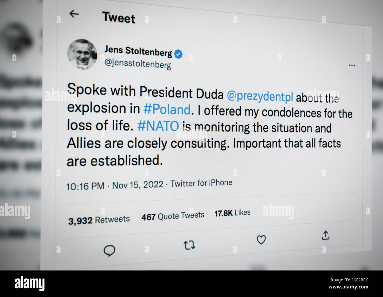 Der Tweet von NATO-Generalsekretär Jens Stoltenberg ist auf Twitter auf ...