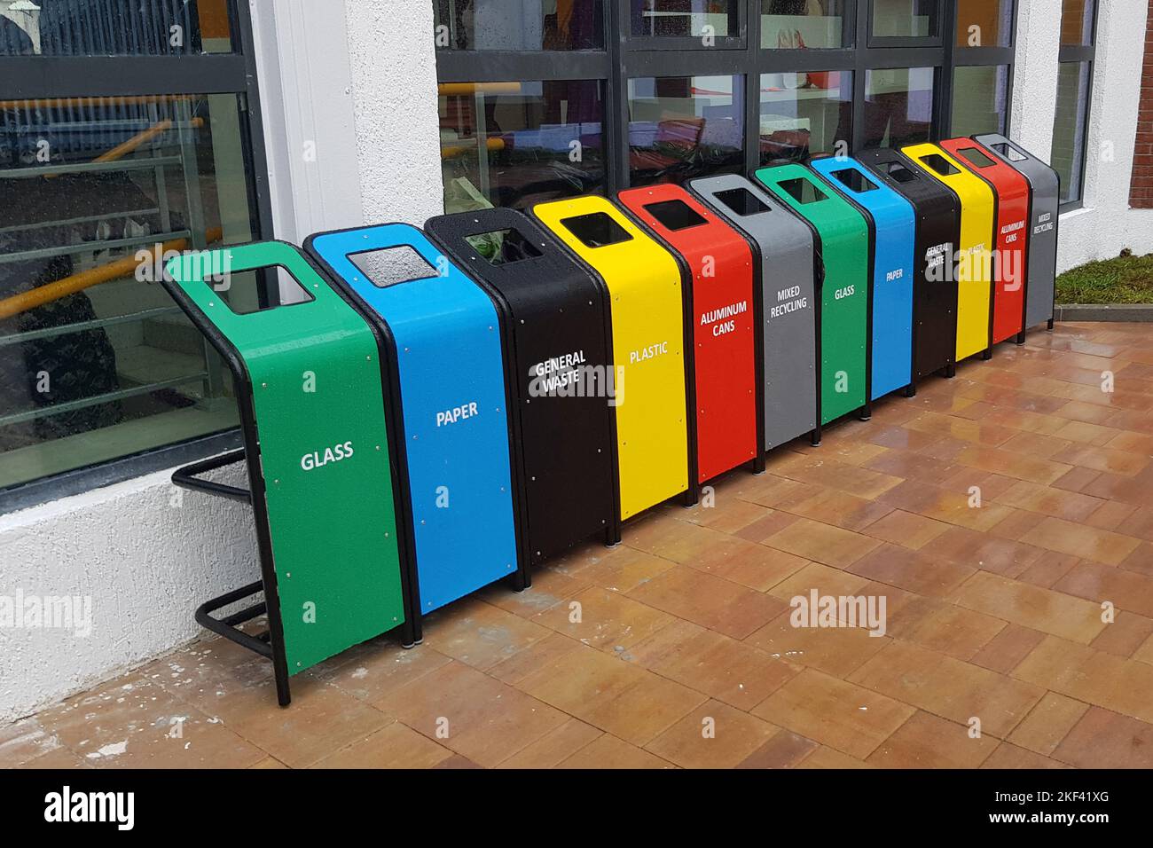 Recycling containers paper plastic glass -Fotos und -Bildmaterial in ...