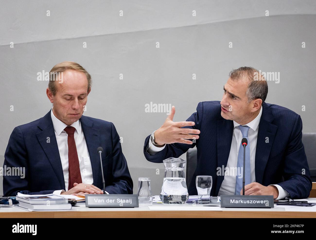 DEN HAAG - Kees van der Staaij (SGP) und Gidi Markuszower (PVV) während ...