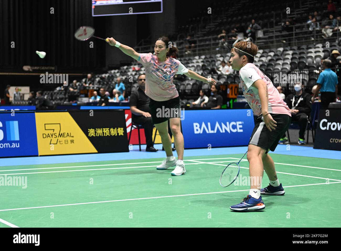 Hsu Ya Ching (L) und Lin Wan Ching (R) wurden während der 2022 SATHIO GROUP Australian Badminton ...