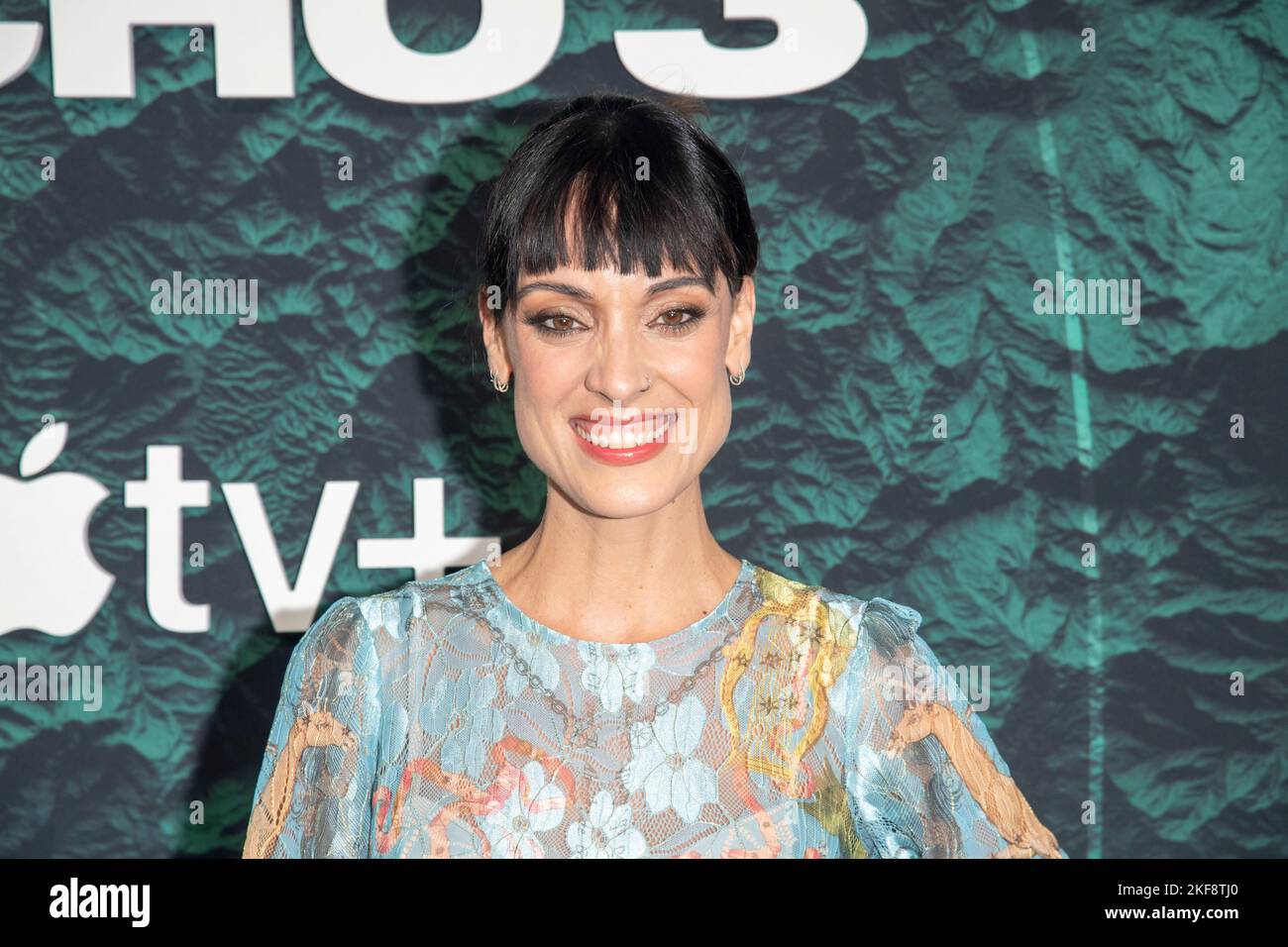 NEW YORK, NEW YORK - 16. NOVEMBER: Martina Gusman besucht Apple TV+s ... NEW YORK, NEW YORK - 16. NOVEMBER: Martina Gusman besucht Apple TV+s ...