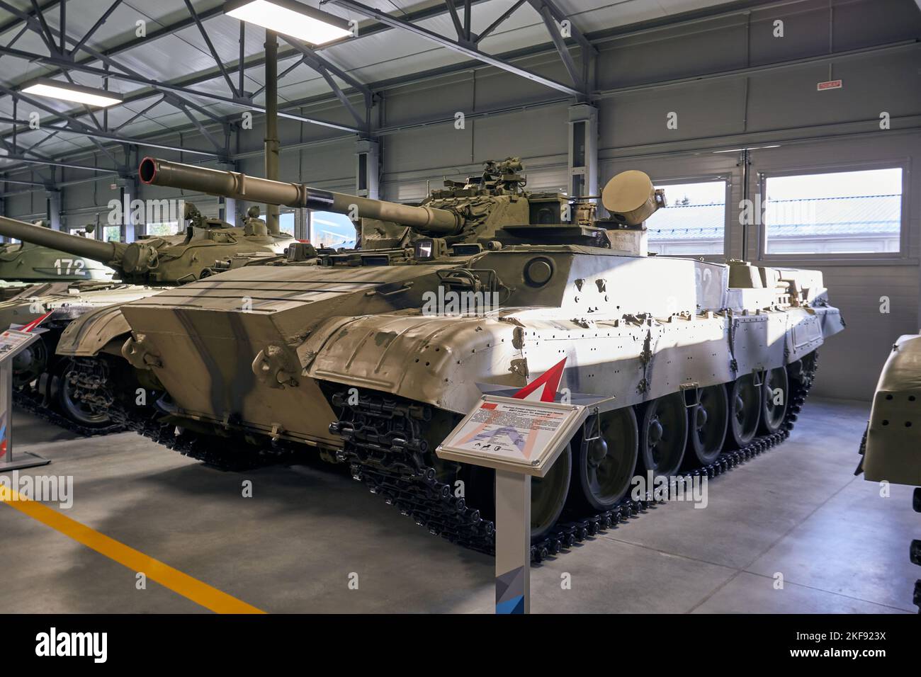 Armored fighting vehicles -Fotos und -Bildmaterial in hoher Auflösung ...