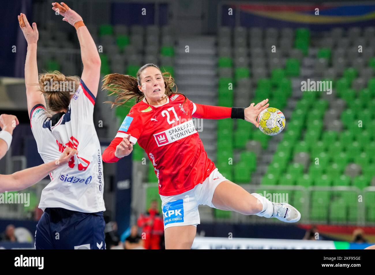 Louise burgaard -Fotos und -Bildmaterial in hoher Auflösung – Alamy
