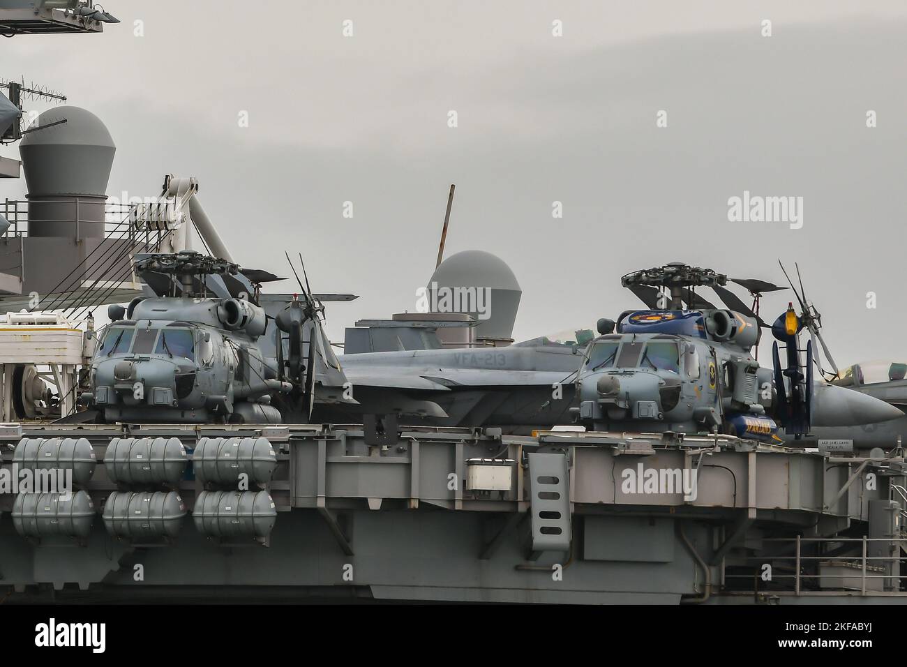 Flugzeugträger uss gerald ford -Fotos und -Bildmaterial in hoher ...