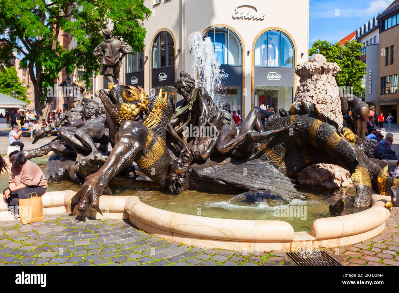 Nürnberg, Deutschland - 10. Juli 2021: Hochzeitskarussell oder ...