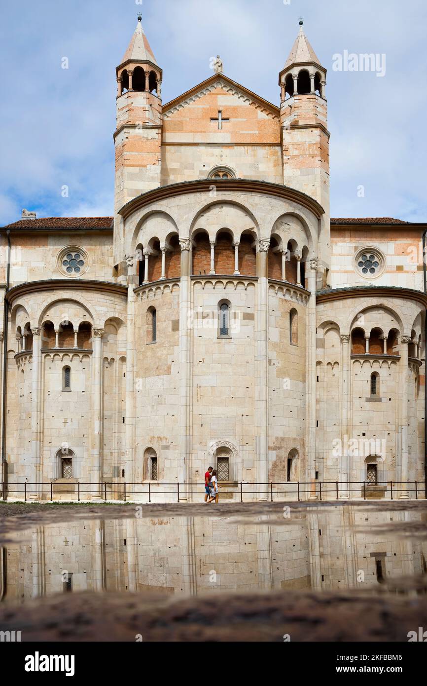 Chiesa romanico gotica -Fotos und -Bildmaterial in hoher Auflösung – Alamy