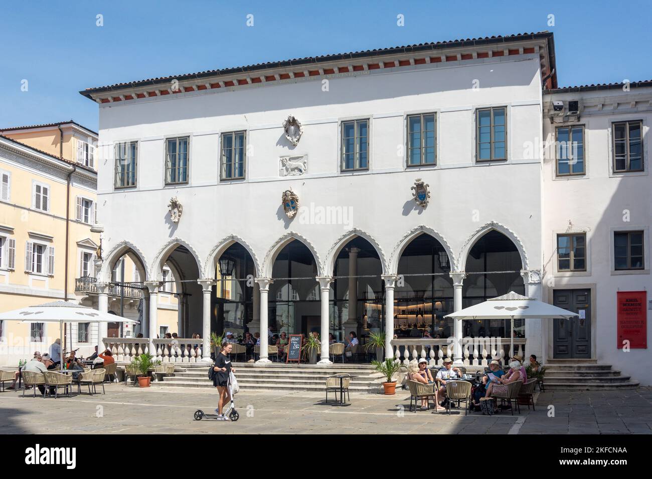 Loggia Caffe Kavarna, Loggia-Palast (Palazzo della Loggia), Titov trg ...